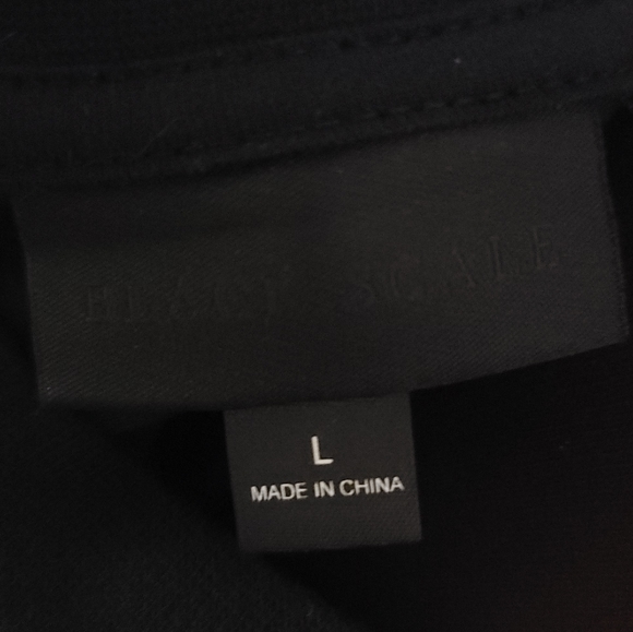 Black Scale | Tops | Nwot Blvck Scvle Long Sleeved Face On Mars Rare ...
